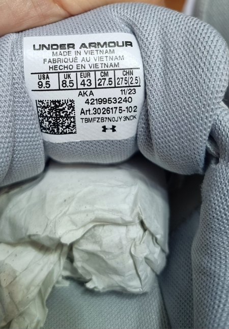 Беговые кроссовки Under Armour Charged Assert 10  Размер-43 (270 мм)