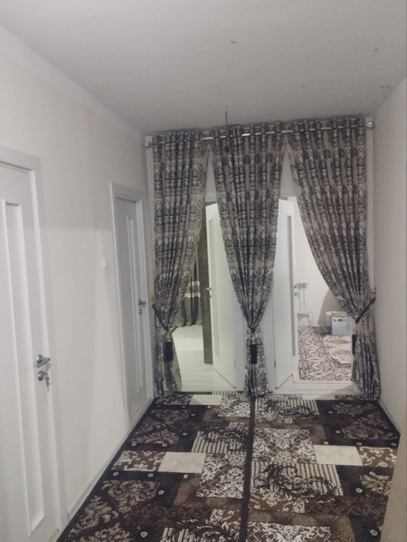 Uy sotiladi 5 qavatli yangi qurilgan