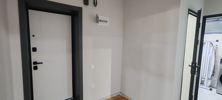 Продаётся квартира 2/2/4 Буз-2 77 серия с ремонтом 
Ор-р: Буз-2, кафе