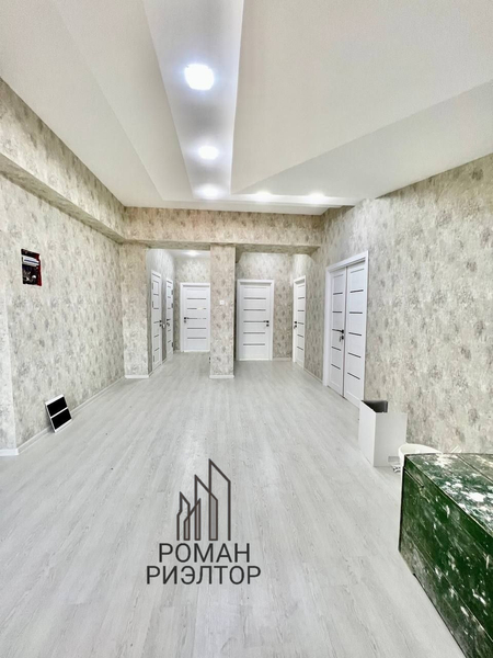 4/8/8 Паркентский,  Махтумкули, авиатор