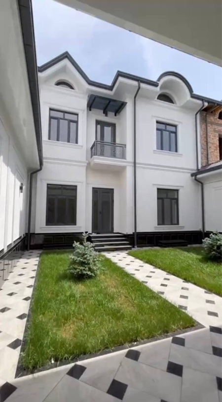 Продается Евро дом Ор-р: Мойкургон 300 м2