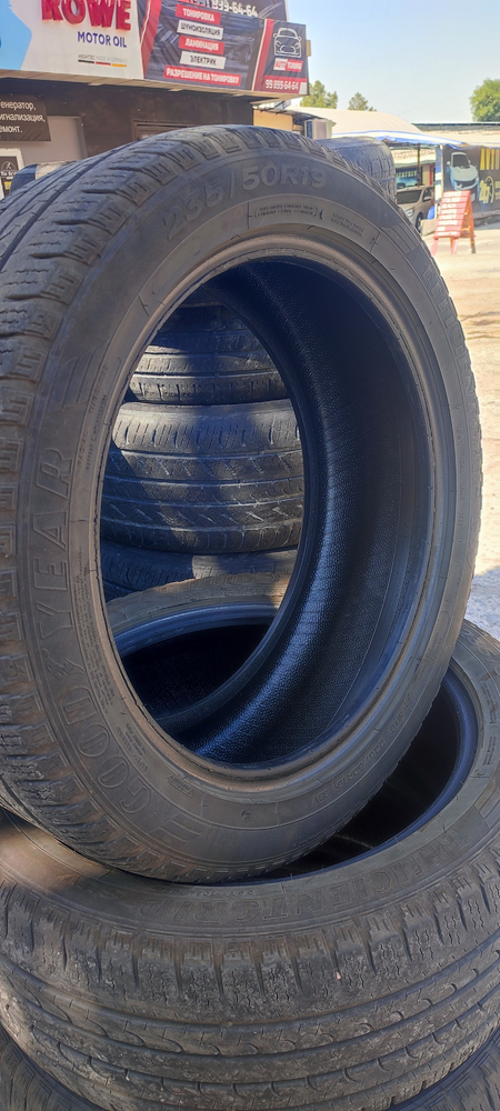 Goodyear 235_50_19 sotiladi