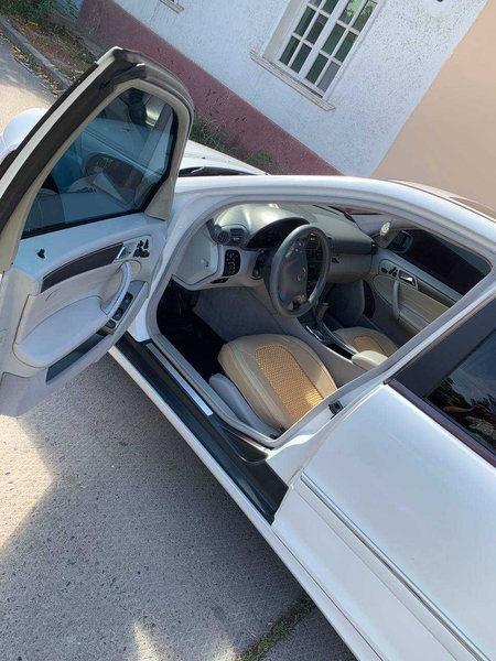 W203 Mercedes Benz