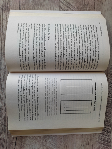 Продается оригинальная книга \\\