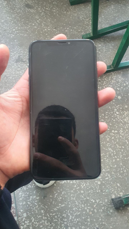 Sotiladi Xs Max iphone