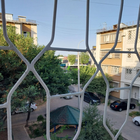 Dom beruniy metro