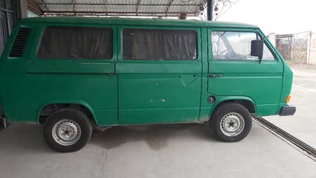 Minivan Volkswagen Srochno sotiladi