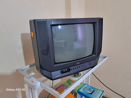 JVC телевизор сотилади холати идеал
