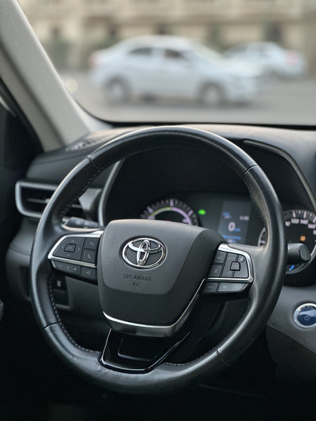 Toyota Highlander Hybrid GLE