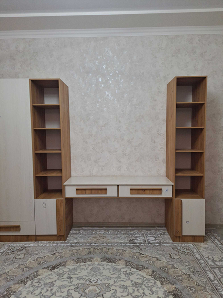 детские шкаф и парта