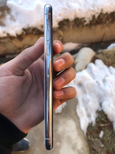 iPhone X sotiladi