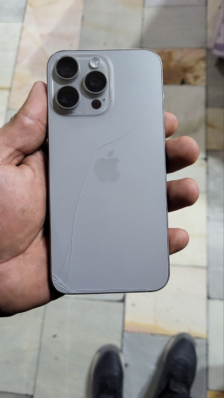 iphone 15 pro max 256 VN/A yomkis 99 orqa krishka singan