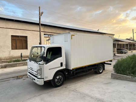 Isuzu Юк мошинаси