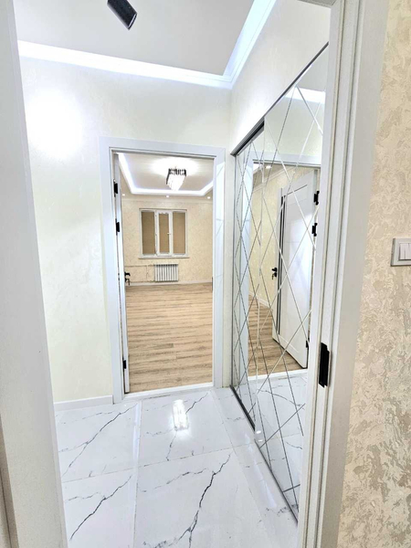 Срочно! Юнусабад 2кв 2/2/4 в доль дороги новый евро ремонт  71.000у.е