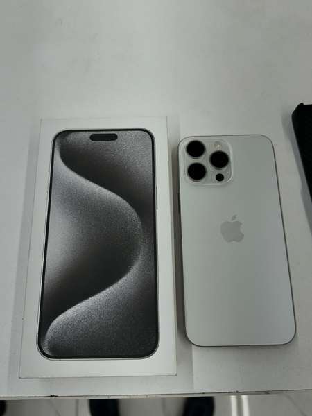 Iphone 15 pro max White