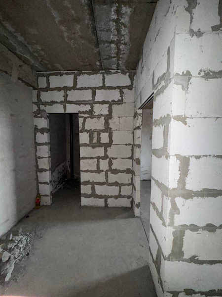 1 xonali 3-etaj 5 qavatli gishtli dom 40m²