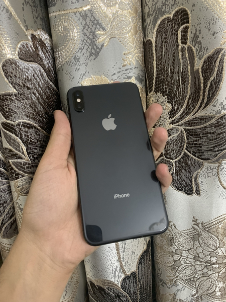 Iphone xs max idael 80% radnoy ochlmagan