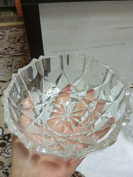 Продам хрустальные изделия 17шт