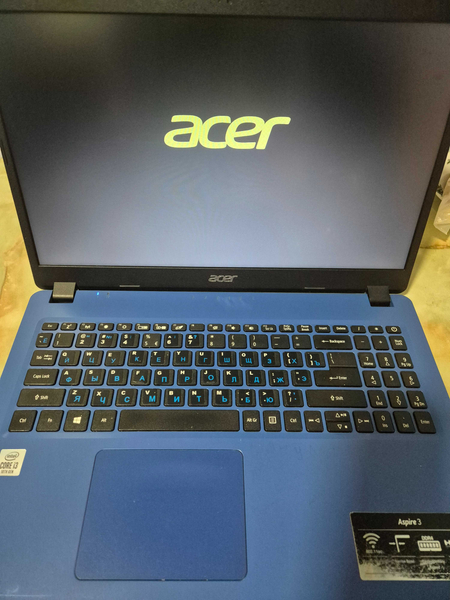 Acer I3 10 полколения ноутбук 15.6
