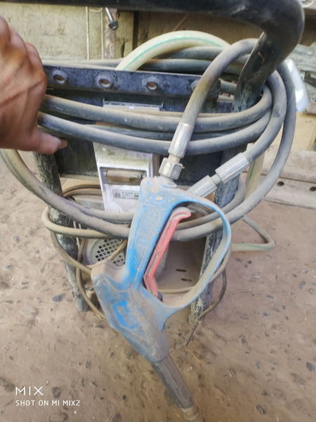 Срочни сотилади 120$ ками бор ишлаши зур. 220V