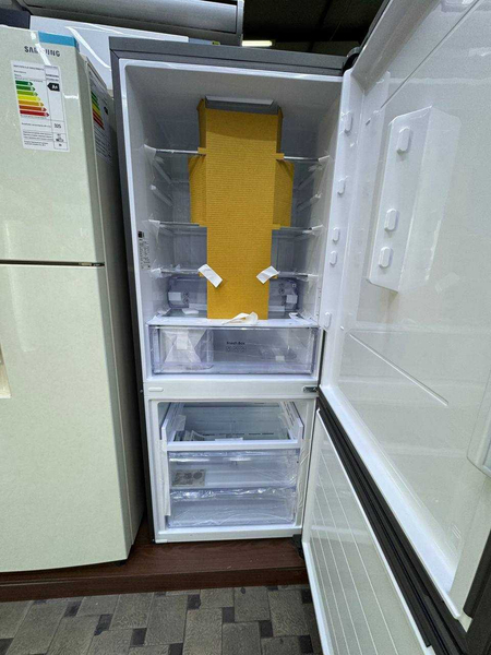 Холодильник SAMSUNG RB50DG602ES9WT