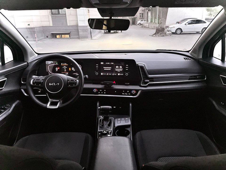 Kia sportage sotiladi