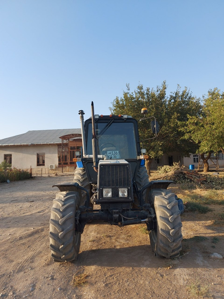 Traktor Belarus MTZ 892.2 Srochna