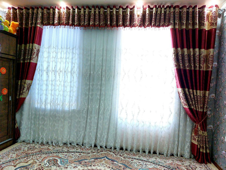 Parda  tayyor tikilgan
