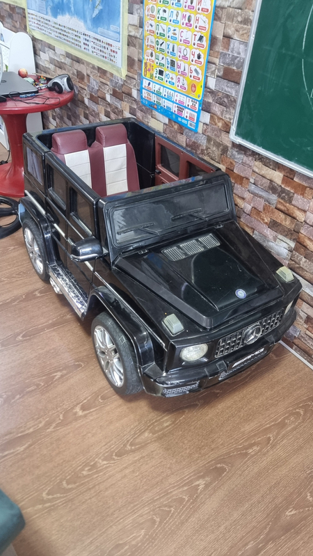 Elektromobil Gelik AMG mashinasi