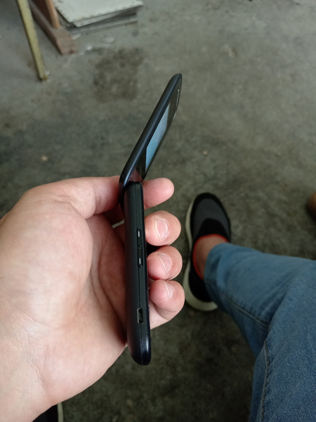 Samsung kinopkani telefon sotiladi