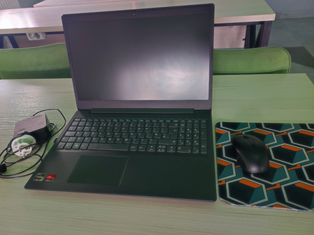 Lenovo V15 Ryzen 5 3500U