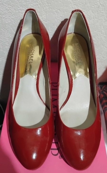 Красные туфли Jimmy Choo