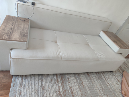 Divan v stile loft