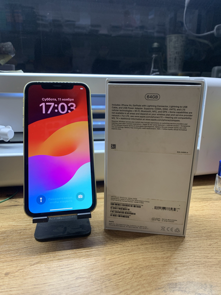 Apple XR   64 GB