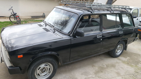 Сотилади Жигули 2104
