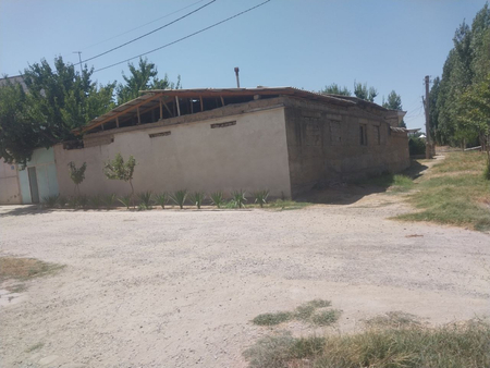 Uy sotiladi Nazarbek
