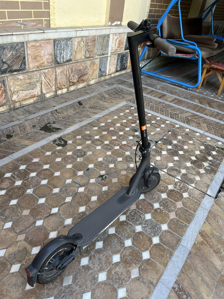 Electic Scooter MI Essential