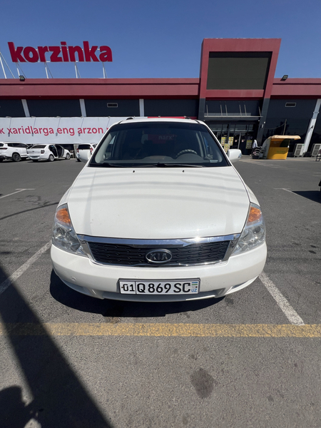 Kia carnival 2010
