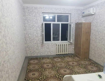 8 квартал Чиланзар.  1в2/2/4  ор-р Школа 183