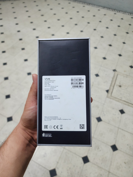 Vivo V25e.  Holati yangi. Хotira 8+8/128. Farg'ona