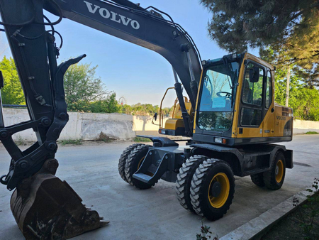 Ekskavator hizmsti tez va sfatli