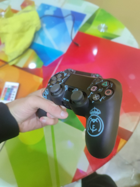Playstation 4 Pro lar 2ta sotiladi !