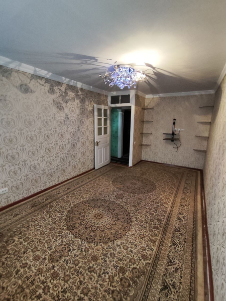 Frunze, Hamkorbank orqasida, 4 xonali, 2-etaj