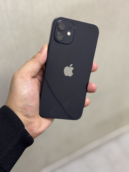 Ayfon 12 128GB sotiladi