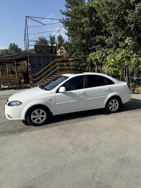 Продаётся Gentra Avtomat 3 poziciya