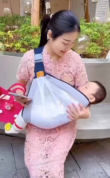 Baby curier onalarmza uchun yengili uzb bo'ylab yetkazib berish mavjud