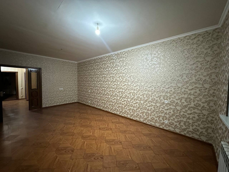 БИЙ М, 3-х комнатная в новостройке