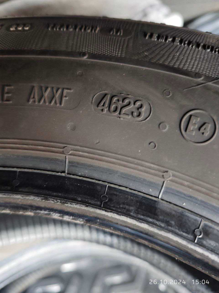 Продам родные шины от кобальта Continental