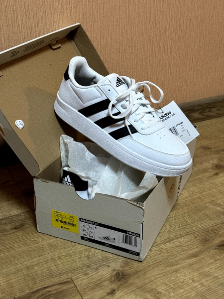 Adidas кросовки оригинальные.