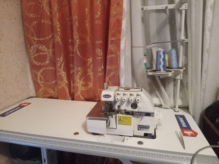 Overlok moshina 400$
